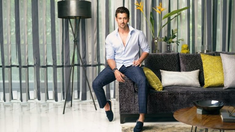 Hrithik Roshan Height, Age, Girlfriend, Wife, Children, Family ...
