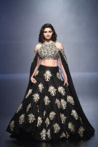 Prachi Desai Height, Age, Boyfriend, Family, Biography » StarsUnfolded