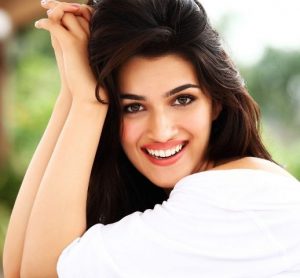 Kriti Sanon Height, Age, Boyfriend, Family, Biography » StarsUnfolded