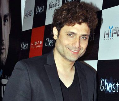 Shiney Ahuja Height, Age, Wife, Family, Biography & More » StarsUnfolded