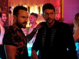 Chunky Panday Height, Age, Wife, Children, Family, Biography & More ...