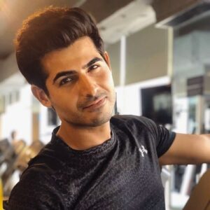 Omkar Kapoor Height, Age, Family, Biography » StarsUnfolded