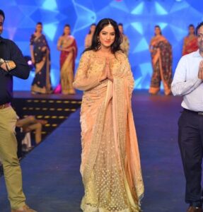 Deepika Singh Height, Age, Husband, Children, Family, Biography & More ...