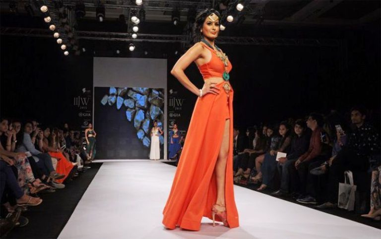 Kamya Punjabi Age, Boyfriend, Husband, Family, Biography & More ...