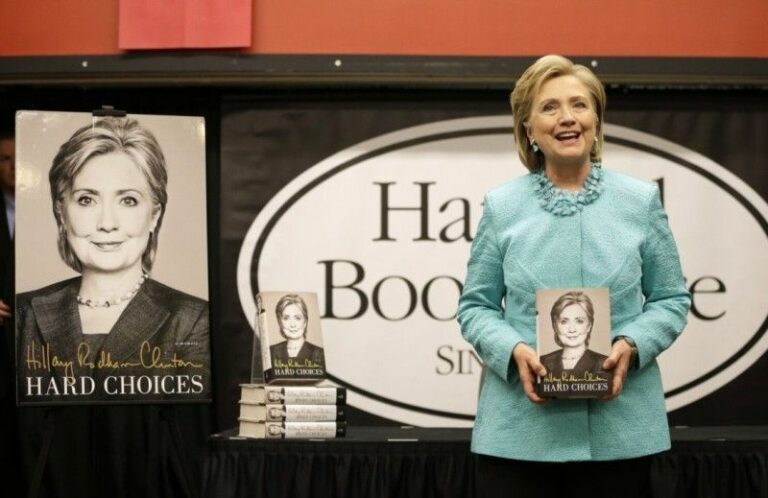 Hillary Clinton Age, Husband, Children, Family, Biography » StarsUnfolded