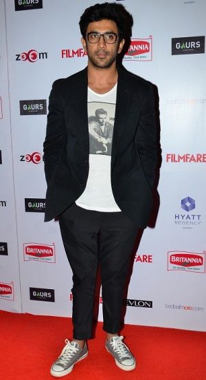 Amit Sadh Age, Height, Girlfriend, Family, Biography & More » StarsUnfolded