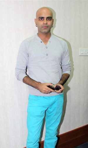 Rajiv Laxman Height, Weight, Age, Biography, Wife & More » StarsUnfolded