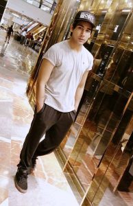 Rishi Dev Height, Weight, Age, Biography, Affairs & More » StarsUnfolded