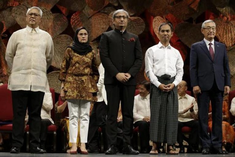 Ravish Kumar Age, Caste, Wife, Children, Family, Biography & More ...