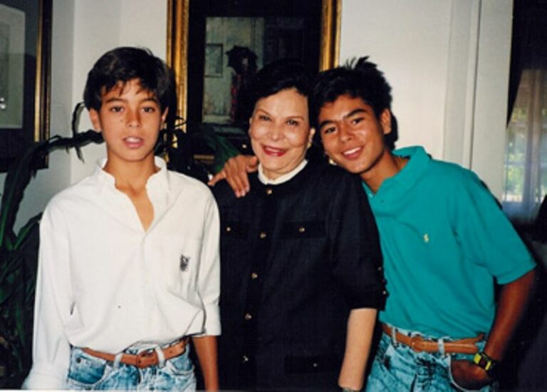 Enrique Iglesias Height, Age, Wife, Girlfriend, Children, Family ...