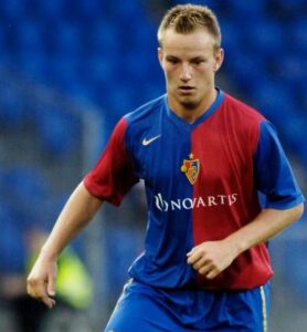 Ivan Rakitić Height, Age, Wife, Children, Family, Biography » StarsUnfolded