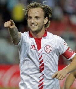 Ivan Rakitić Height, Age, Wife, Children, Family, Biography » StarsUnfolded