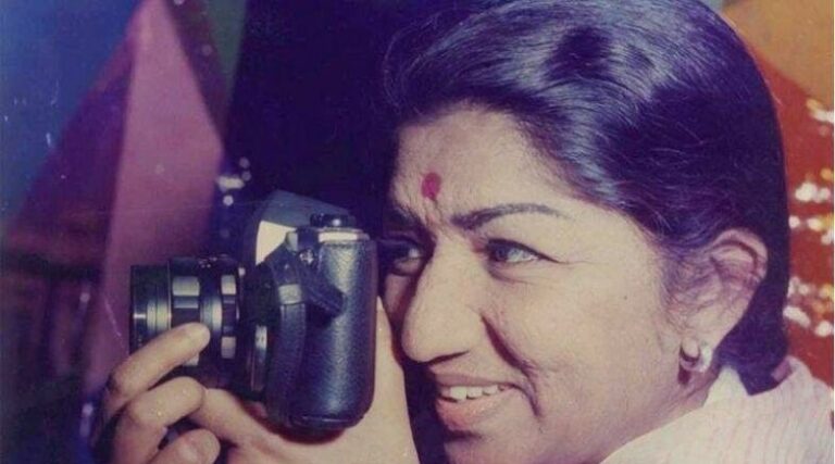 Lata Mangeshkar Age, Death, Husband, Family, Biography » StarsUnfolded