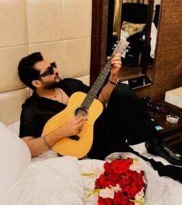 Bilal Saeed Height, Age, Wife, Children, Family, Biography » StarsUnfolded