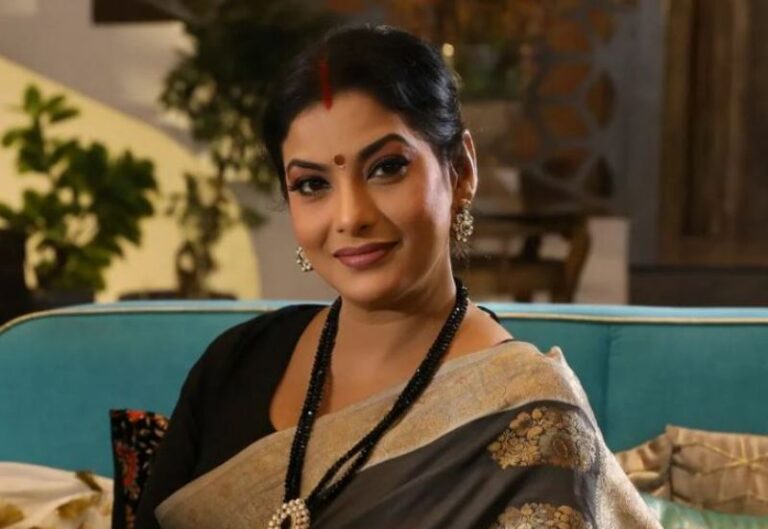 Papia Sengupta Height, Age, Family, Biography » StarsUnfolded