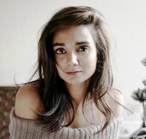 Ira Dubey Height, Age, Husband, Family, Biography & More » StarsUnfolded