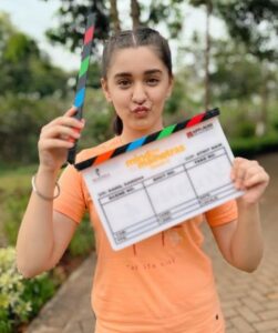 Naisha Khanna Age, Family, Biography & More » StarsUnfolded