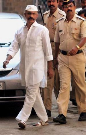 Arun Gawli (Gangster) Age, Wife, Caste, Biography, Family, Facts & More ...