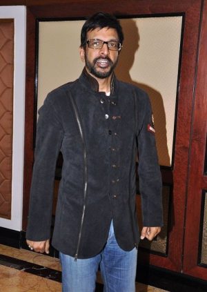 Javed Jaffrey (aka Javed Jafferi) Height, Age, Wife, Family, Biography ...