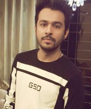 Tony Kakkar Age, Wife, Family, Biography » StarsUnfolded
