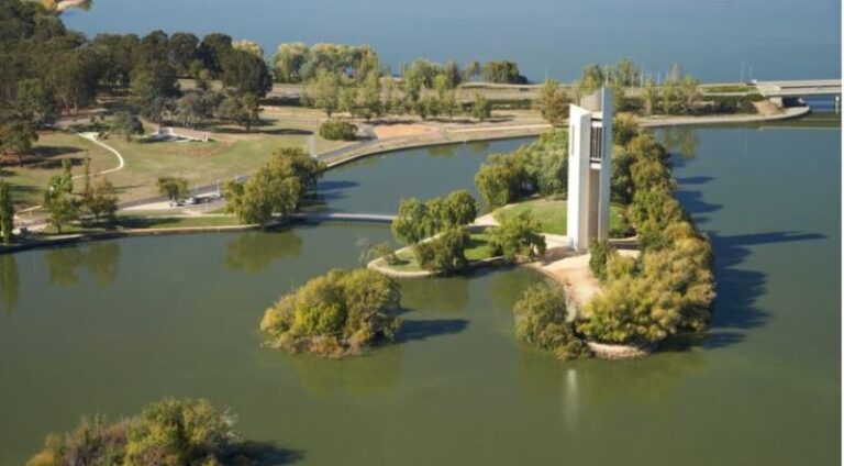 Queen Elizabeth II Age, Death, Husband, Children, Family, Biography ...