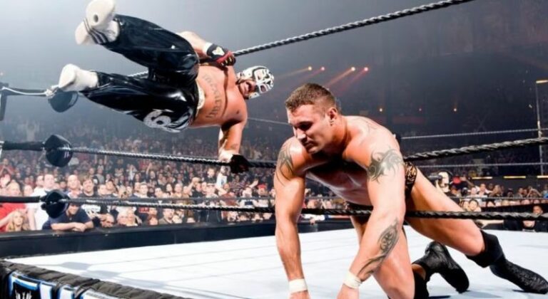 Rey Mysterio Height, Weight, Age, Wife, Children, Family, Biography ...