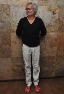 Sanjay Mishra (Actor) Age, Wife, Family, Biography & More » StarsUnfolded
