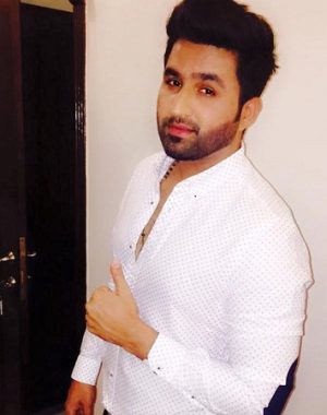 Falak Shabir (Pakistani Singer) Height, Age, Wife, Family, Biography ...