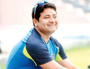 Piyush Chawla (Cricketer) Height, Age, Wife, Family, Biography & More ...