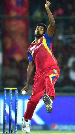 Varun Aaron Height, Weight, Age, Girlfriend, Wife, Biography ...