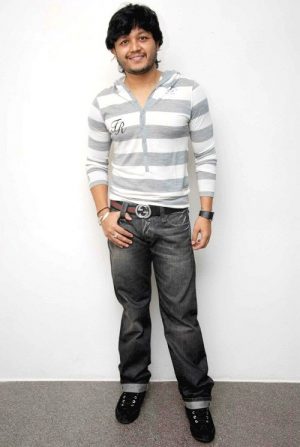 Ganesh (Actor) Height, Weight, Age, Wife, Biography & More » StarsUnfolded