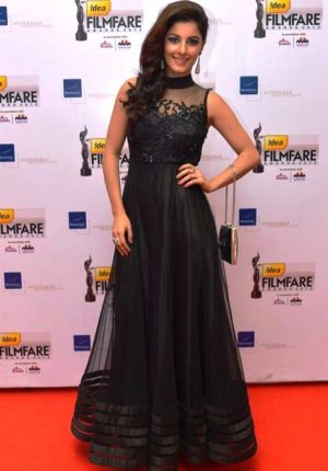 Isha Talwar Height, Age, Boyfriend, Family, Biography & More ...