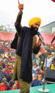Kanwar Grewal (Sufi Singer) Height, Weight, Age, Affairs, Wife ...