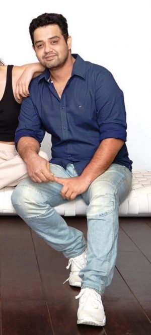 Karnesh Sharma (Anushka Sharma’s Brother) Age, Girlfriend, Wife, Family ...
