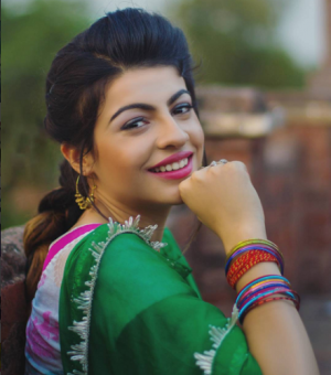 Mahi Sharma (Punjabi Model) Height, Weight, Age, Affairs, Biography ...