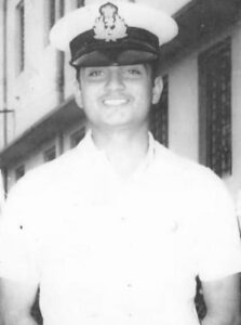 Vinay Pathak Height, Age, Wife, Children, Family, Biography & More ...