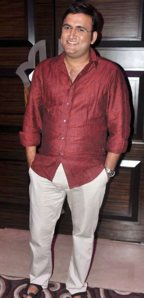 Deepak Parikh (Actor) Height, Weight, Age, Wife, Children, Biography ...