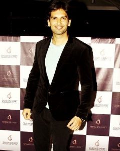 Rahul Sharma (TV Actor) Height, Weight, Age, Girlfriend, Biography ...