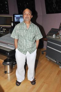 Sameer (Lyricist) Age, Biography, Wife, Family, Facts & More ...