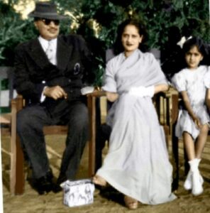 Simi Garewal Age, Boyfriend, Husband, Family, Biography » StarsUnfolded