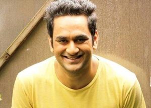 Vikas Gupta (Producer) Age, Height, Girlfriend, Family, Biography ...
