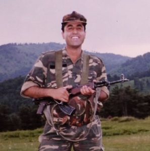 Captain Vikram Batra Age, Girlfriend, Wife, Family, Story, Biography ...