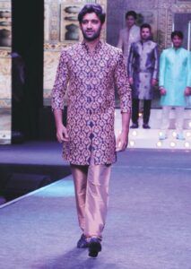 Arjun Aneja Height, Age, Girlfriend, Family, Biography & More ...