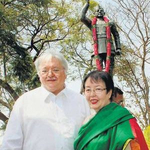 Peter Arun Pfaff Age, Wife, Family, Children, Biography & More ...