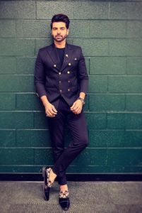 Vipul Roy Height, Age, Girlfriend, Wife, Children, Family, Biography ...