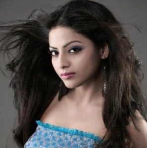 Divjot Sabarwal Height, Weight, Age, Boyfriend, Biography & More ...