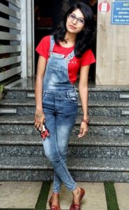 Madhu Priya (Singer) Height, Weight, Age, Husband, Biography & More ...