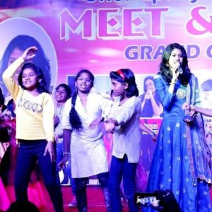 Madhu Priya (Singer) Height, Weight, Age, Husband, Biography & More ...