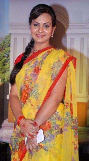 Disha Savla (Actress) Height, Weight, Age, Boyfriend, Biography & More ...