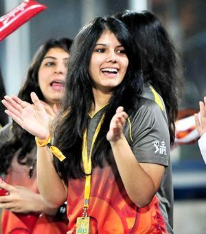 Kavya Maran Age, Husband, Family, Biography & More » StarsUnfolded